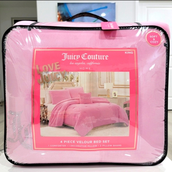 Juicy Couture | Bedding | Juicy Couture Barbie Pink Rhinstone Logo ...